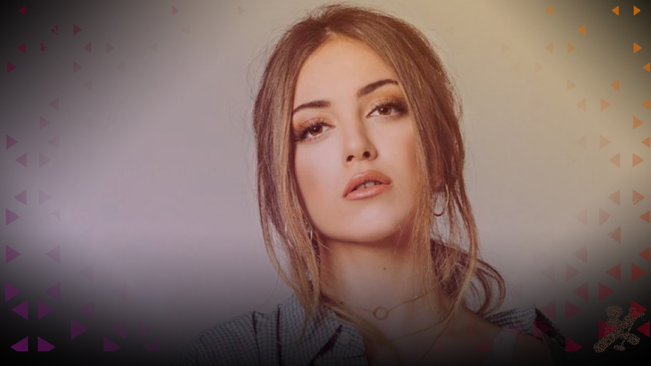 Ana Mena - Música Ligera (KARAOKE) | Instrumental y letra